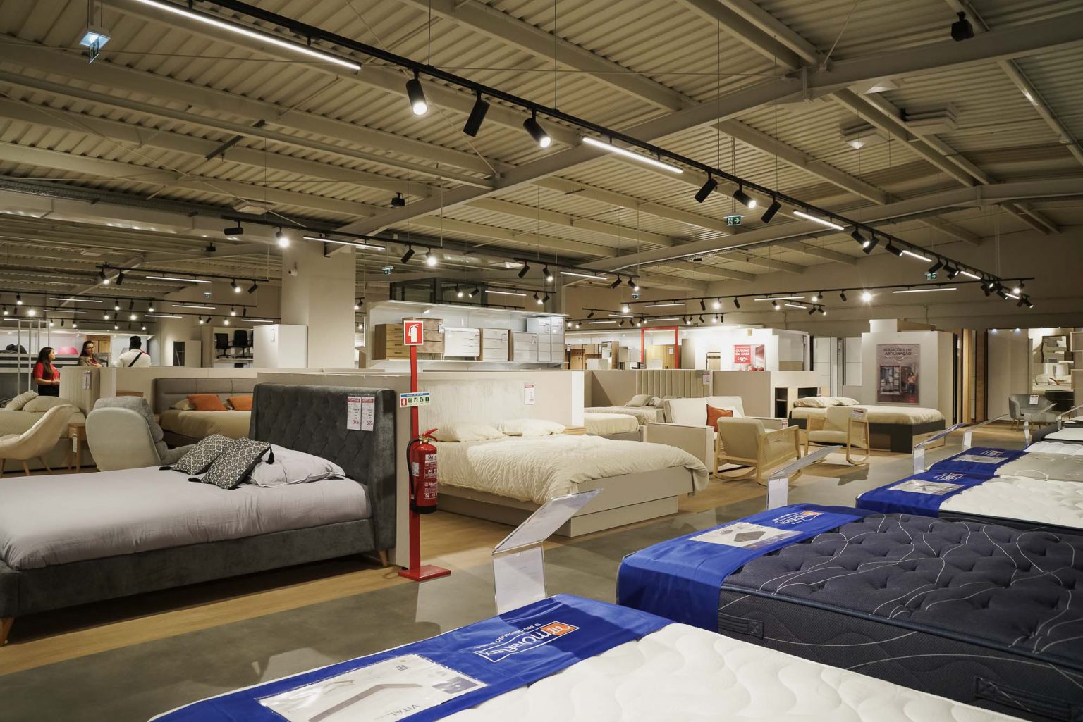 HOMYCASA inaugura loja em Braga com conceito inovador de mobiliário e ...